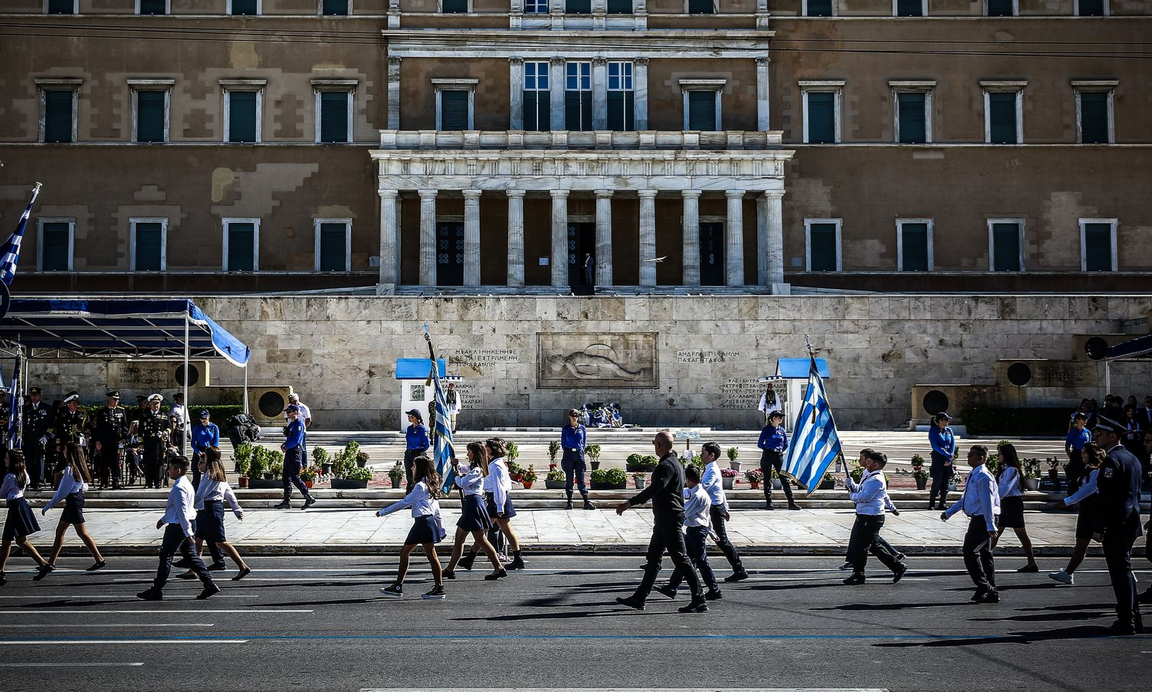 Το «ΟΧΙ» προς πολλές κατευθύνσεις - Τιμή στο 1821